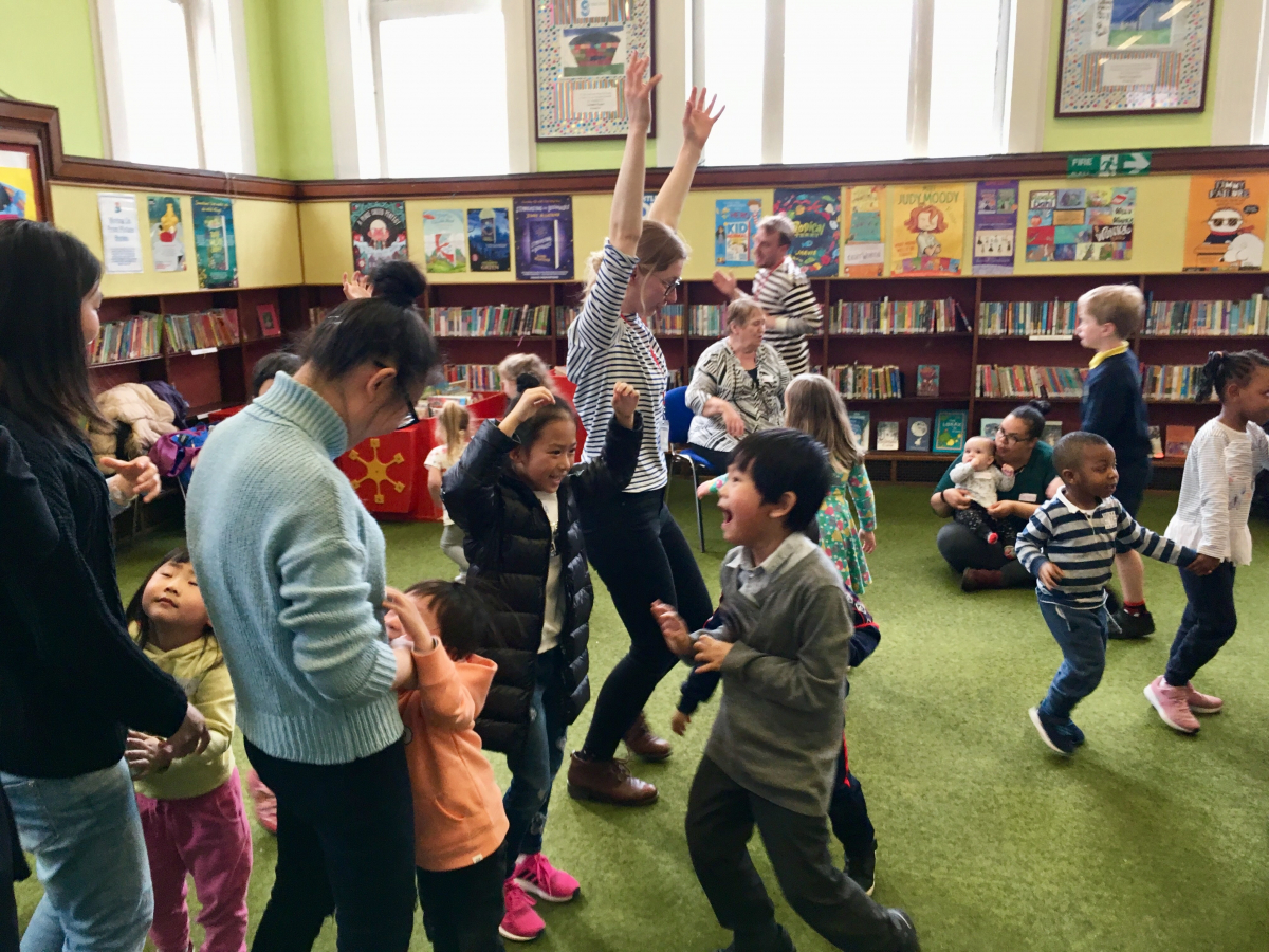 Porridge & Play Whiteinch • Licketyspit