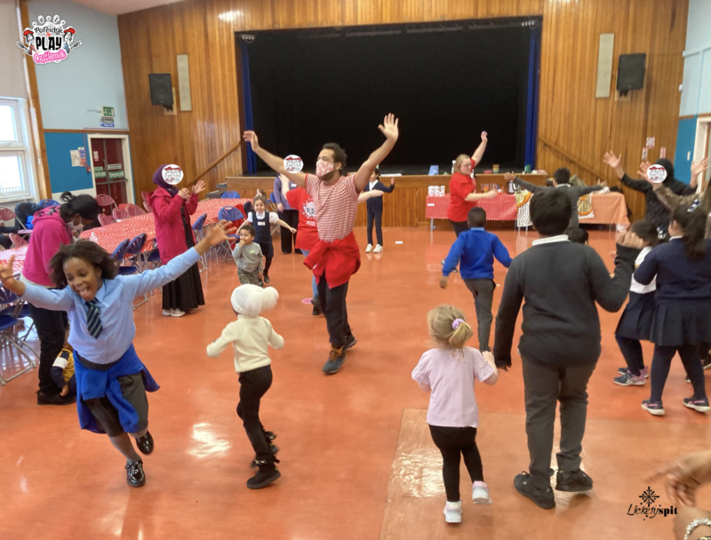 Porridge & Play Castlemilk • Licketyspit